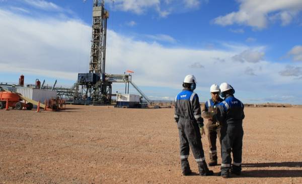 En la última semana, YPF recompró acciones por casi $500 millones ...